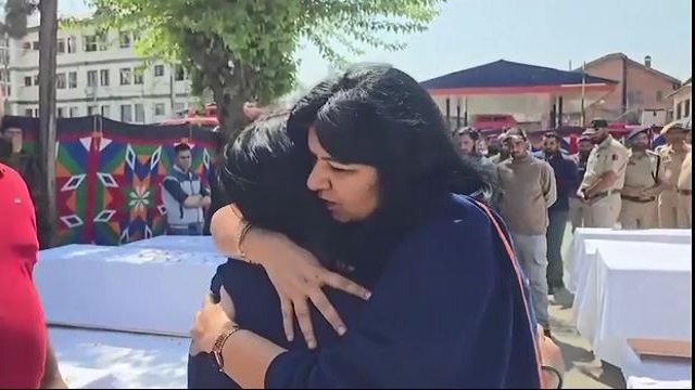 Aparajita Sarangi Meets Wife Of Kashmir Terror Attack Victim Prashanta ...